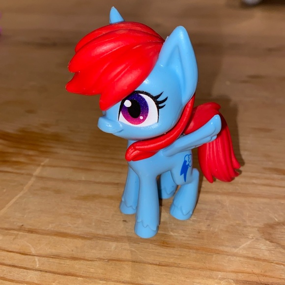 Hasbro | Toys | Rainbow Dash 22 Pony Friends Molded Hair My Little Pony ...